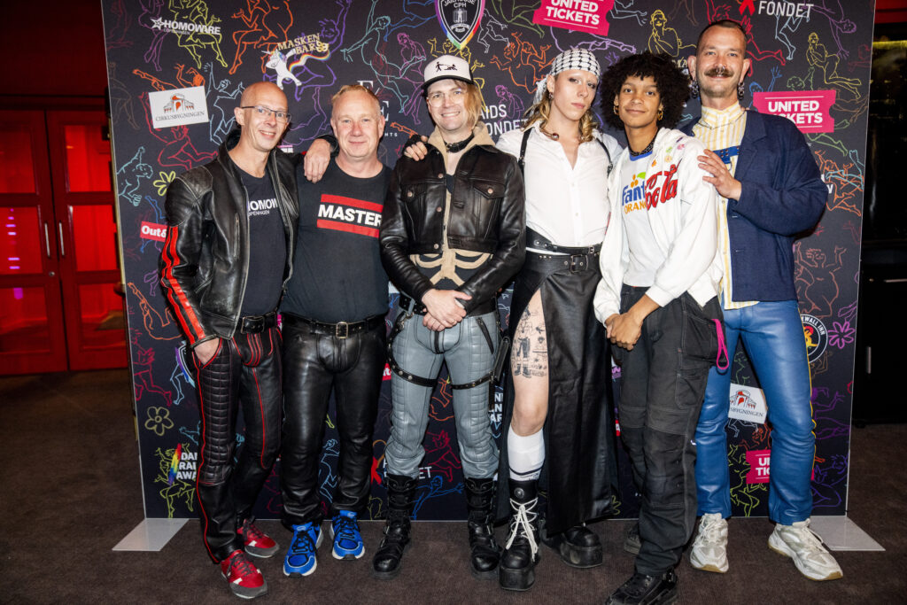 Freja Kirk blev Årets artist vid Danish Rainbow Awards – QX