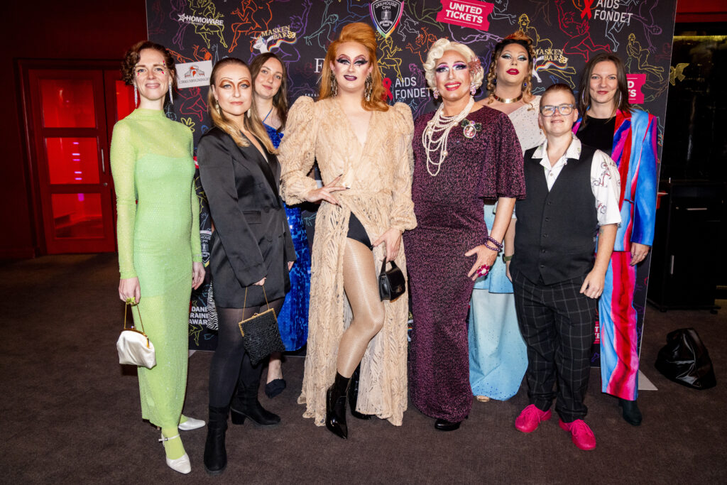 Freja Kirk blev Årets artist vid Danish Rainbow Awards – QX