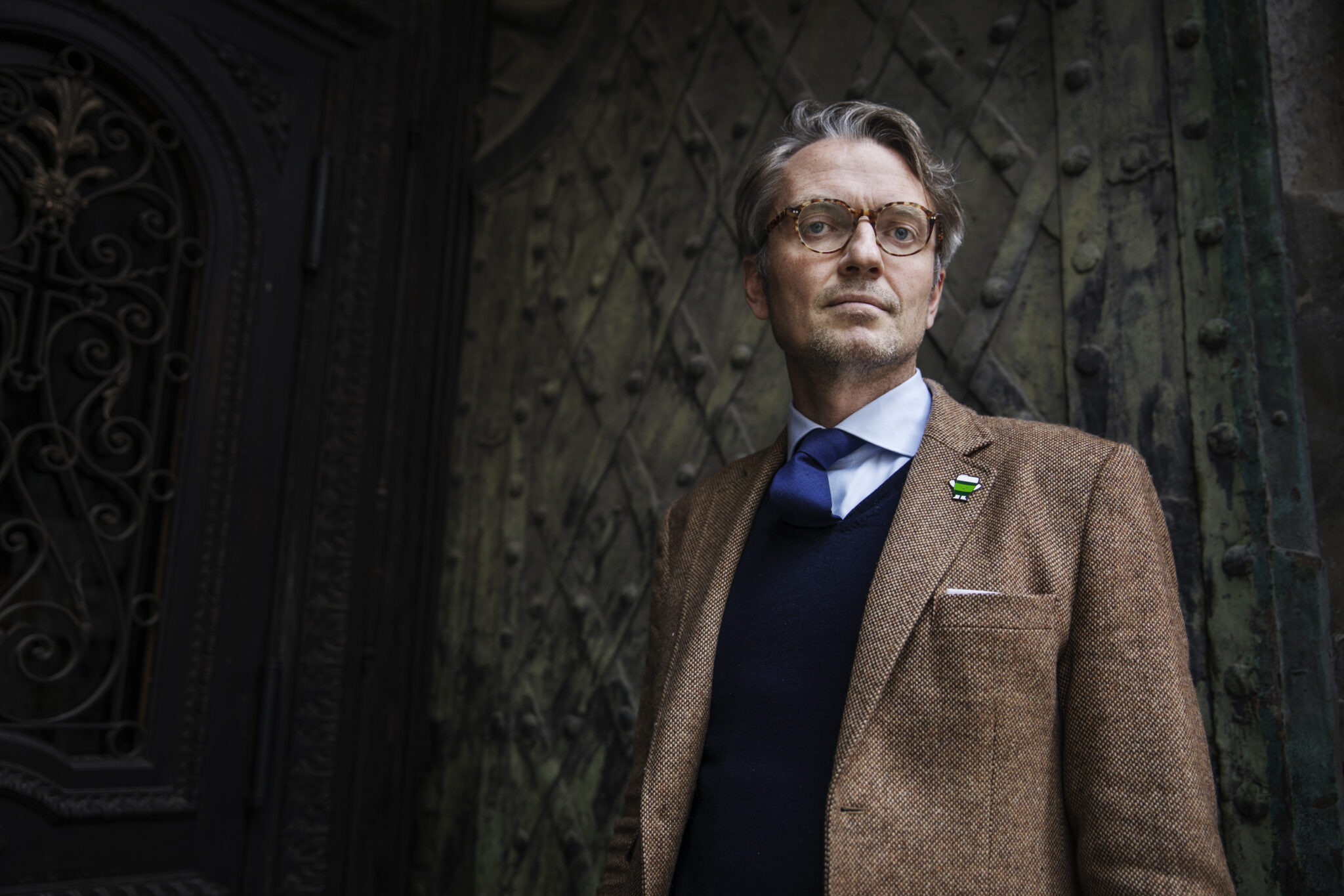 Spridda Grindr-bilder tvingade nya säkerhetsrådgivaren att lämna sin ...