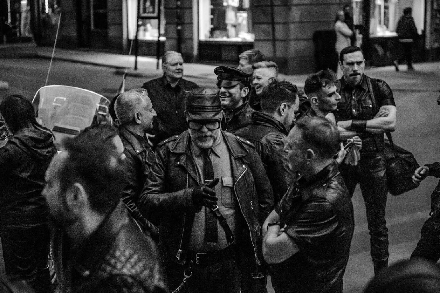 Queerfester i hela landet – Indigo revival, dragstjärnor, House of Q och Pridefirande – QX