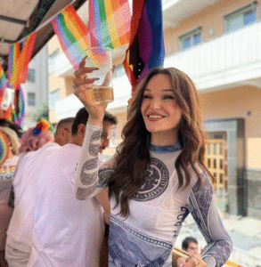 West Pride: ”Lyfta transtjejer” – Tone Sekelius Pridelåt ute nu! – QX