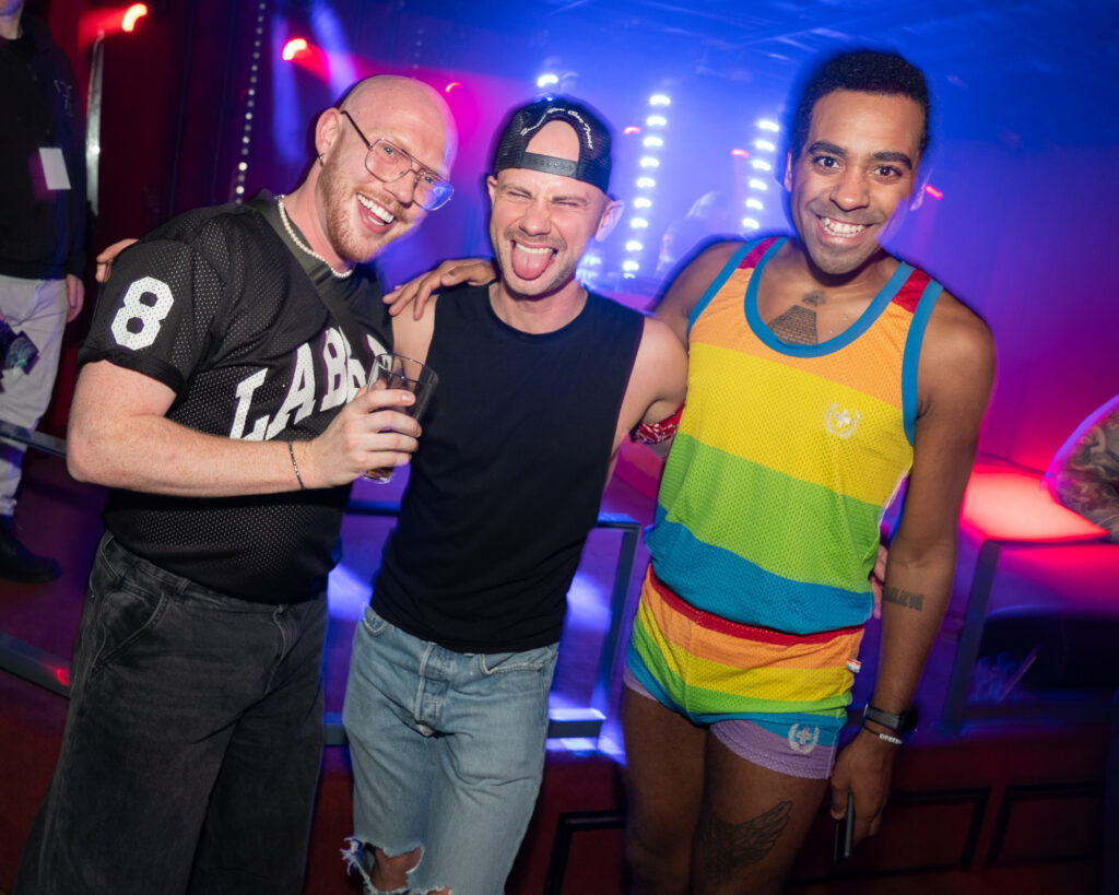 Gaykryssningen Rainbow Voyage – stort bildextra! – QX